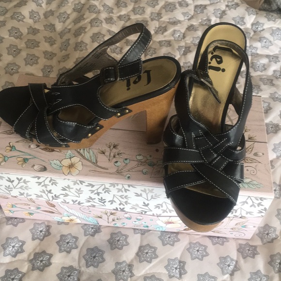 lei | Shoes | Lei Black Vintage Wood Heel Sandal | Poshmark